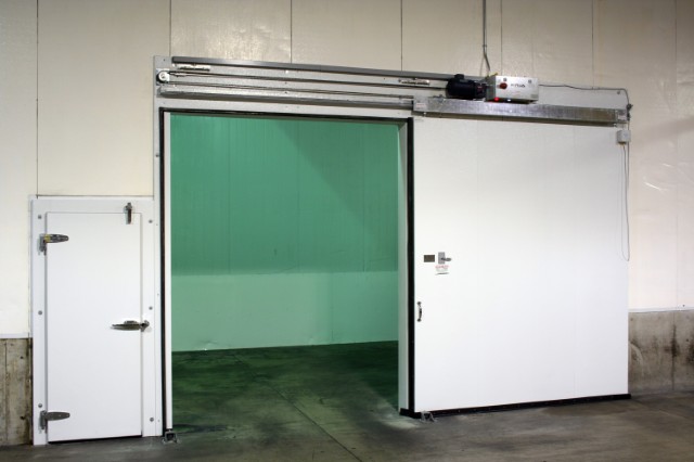 R-Plus Cold Storage Doors - AAA DoorTeks